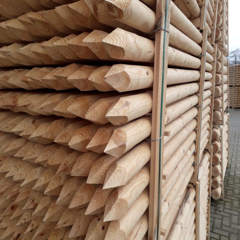 Gefreesde ronde houten palen kopen? Houthandel Smets